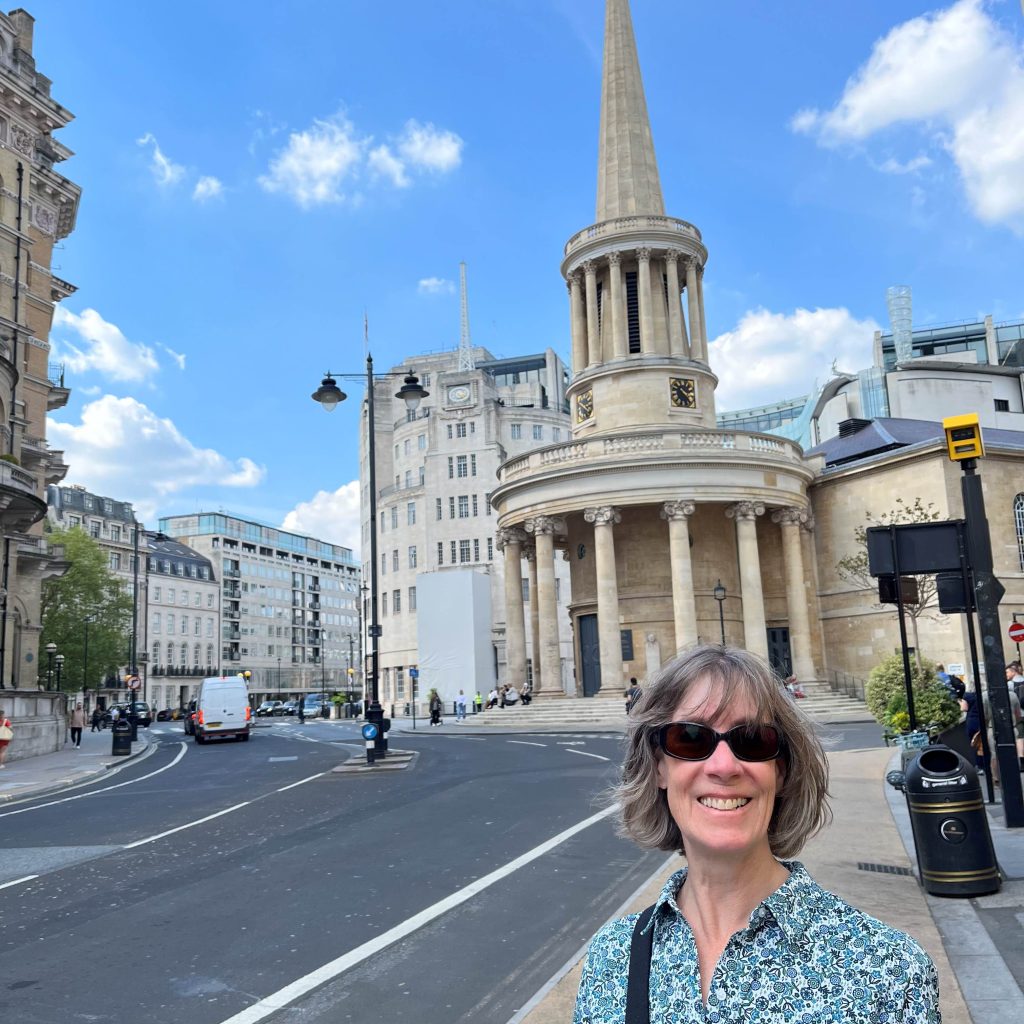 Embers in the London Sky – Tour of London! | Sarah Sundin
